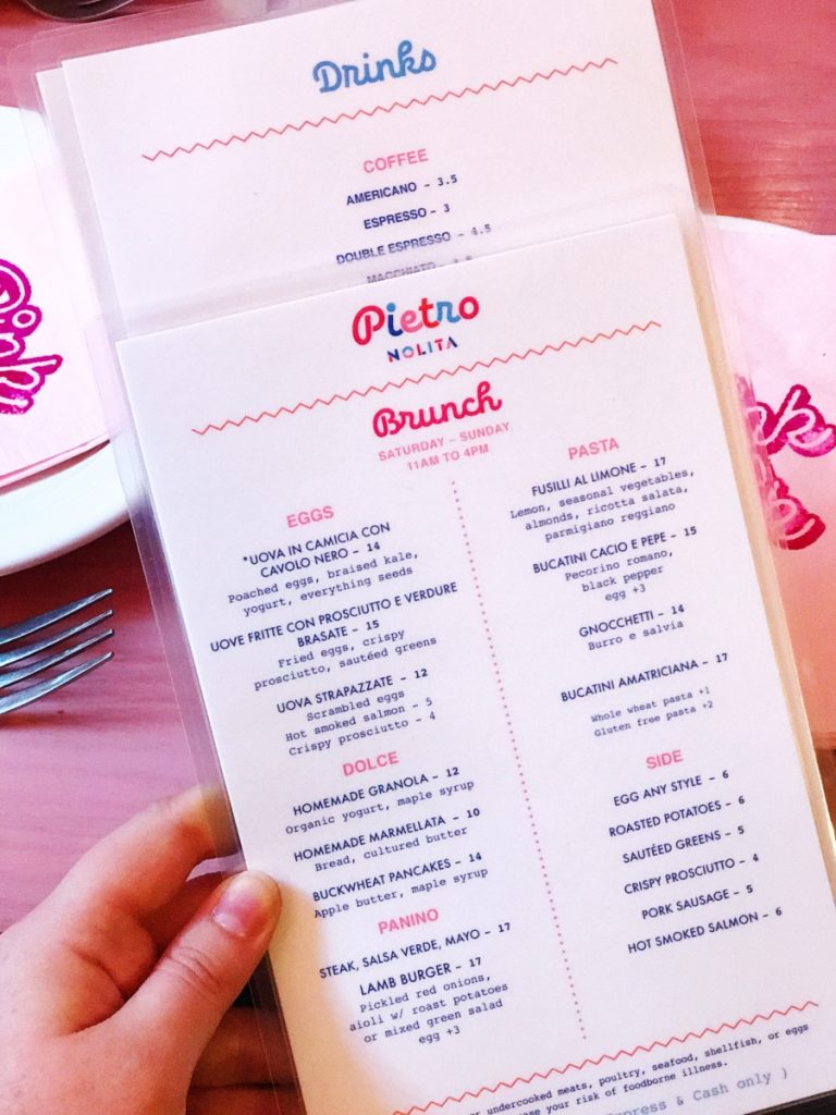 Il ristorante dove tutto è rosa, anche il bagno