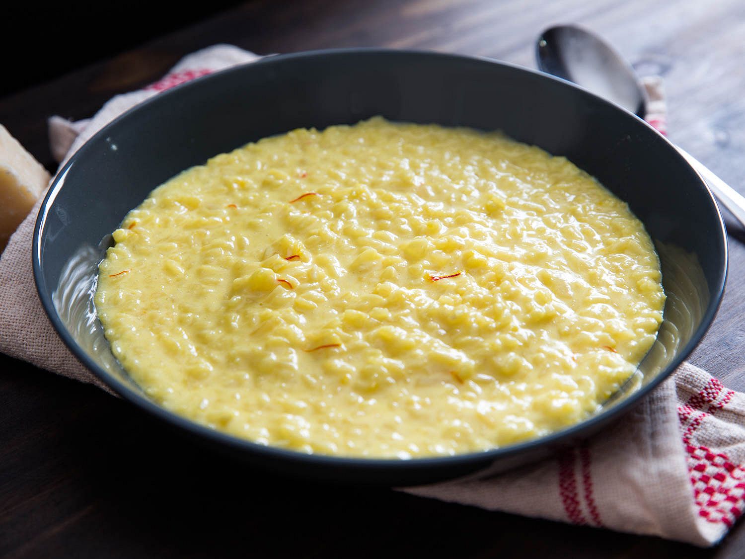 Risotto alla milanese: ricetta della cucina nazionale