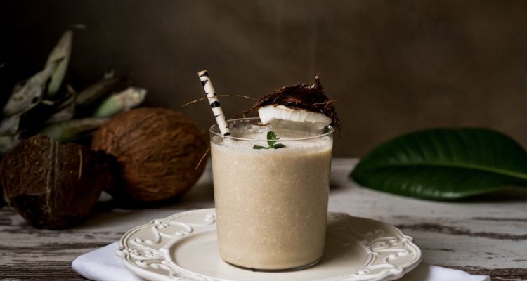 Latte di cocco: benefici e controindicazioni