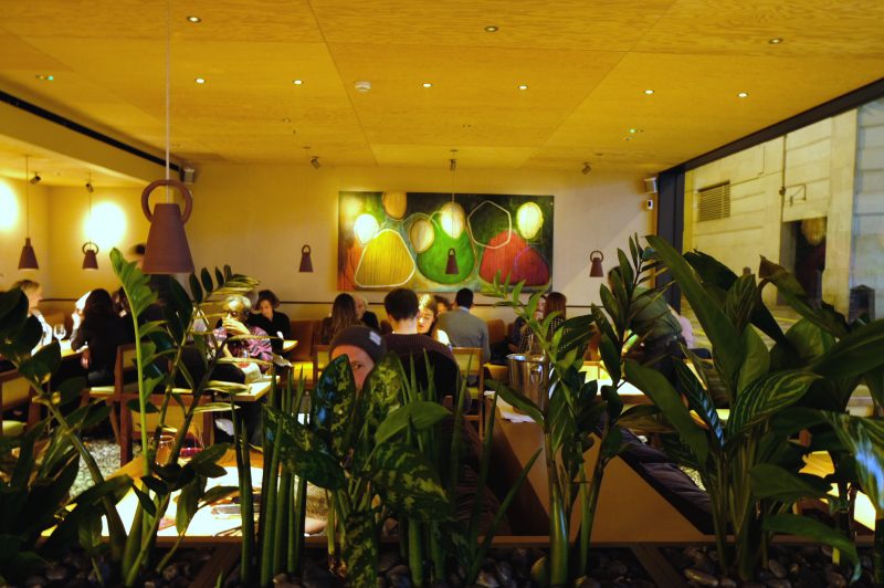 Chi è chef Jeremy Chan e com'è mangiare nel suo ristorante "estraniante"