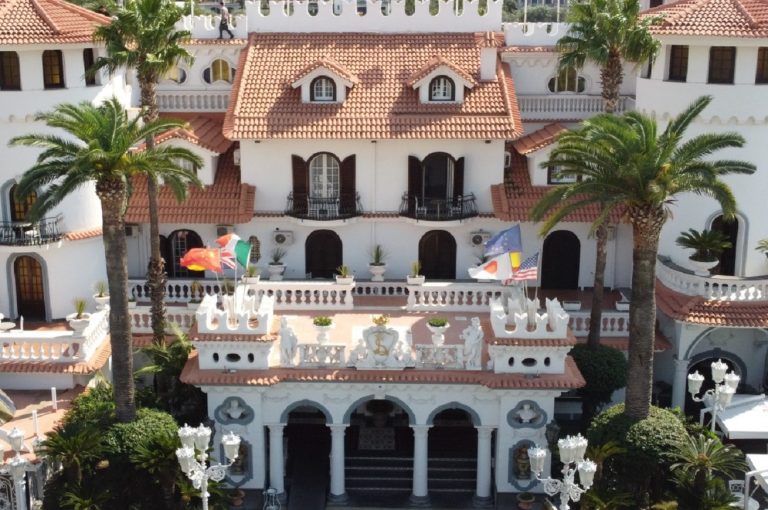 Il Castello delle Cerimonie riapre i battenti a pranzo e cena | Dissapore