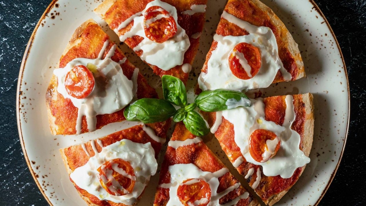 Spiazzo a Roma, recensione: ruoti, "spiazzanti" e lingotti a sorpresa