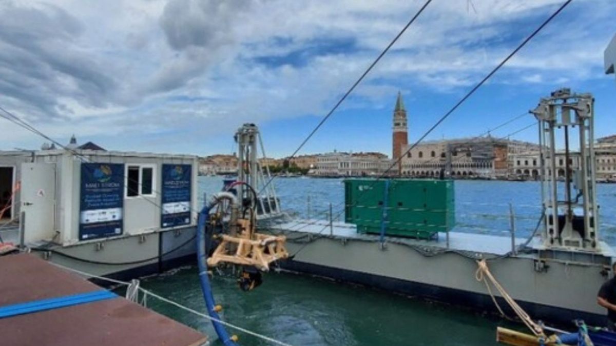 Venezia: semaforo verde per i test di Maelstrom, il robot che rimuove i ...