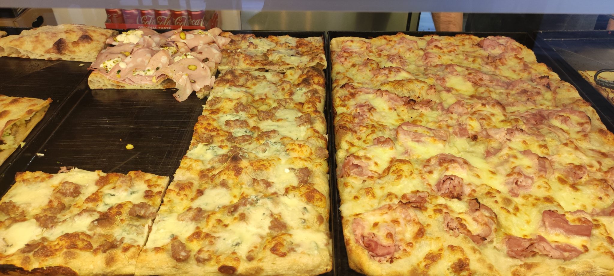 Pizzeria Margherì, recensione: una buona pizza romana a Torino - Dissapore