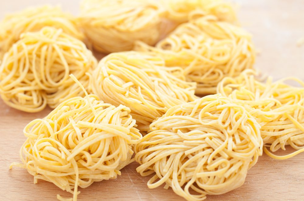 Tajarin, la ricetta dei tagliolini piemontesi preparati solo con i ...