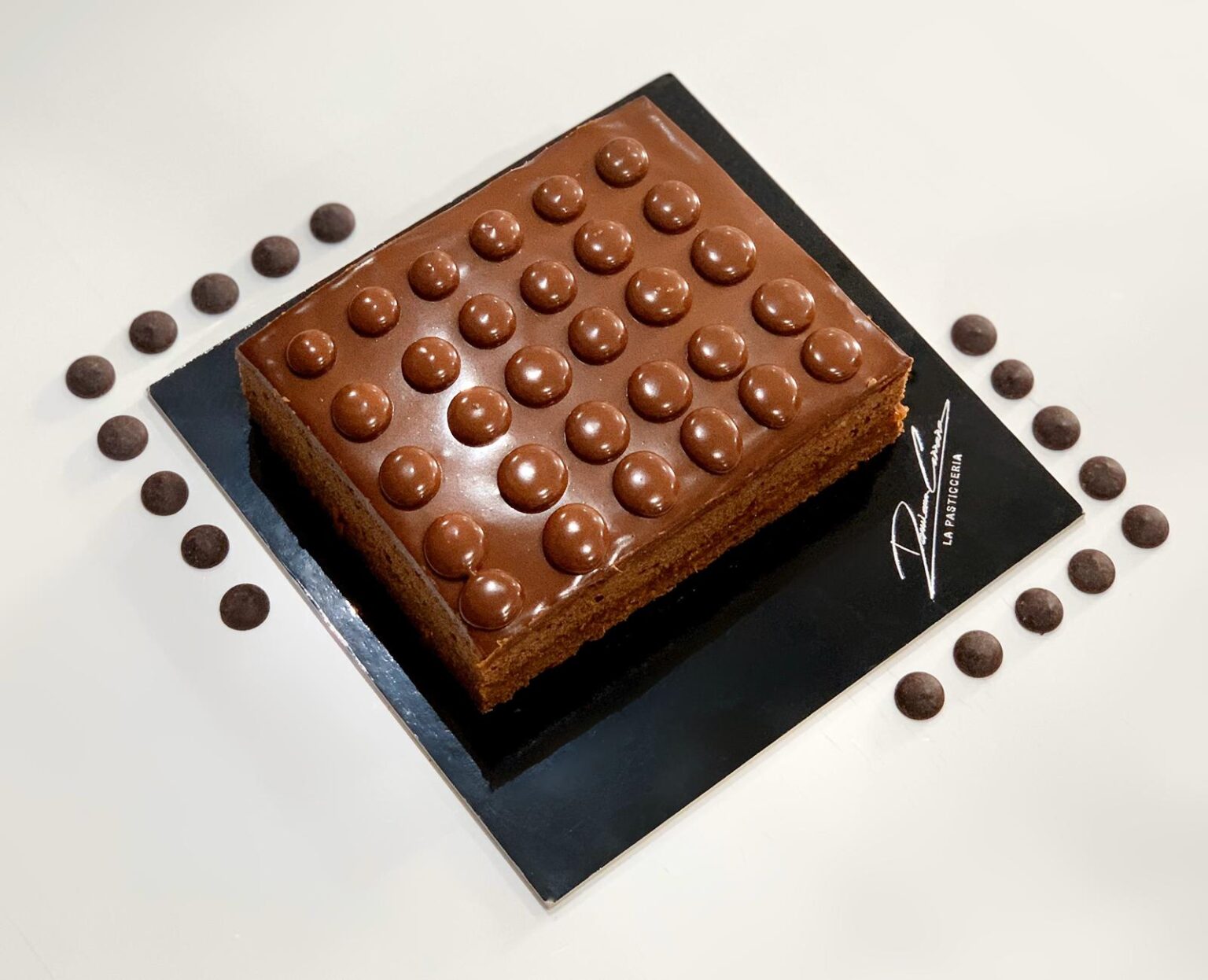 7 ricette della Torta Sacher fatte da quelli famosi