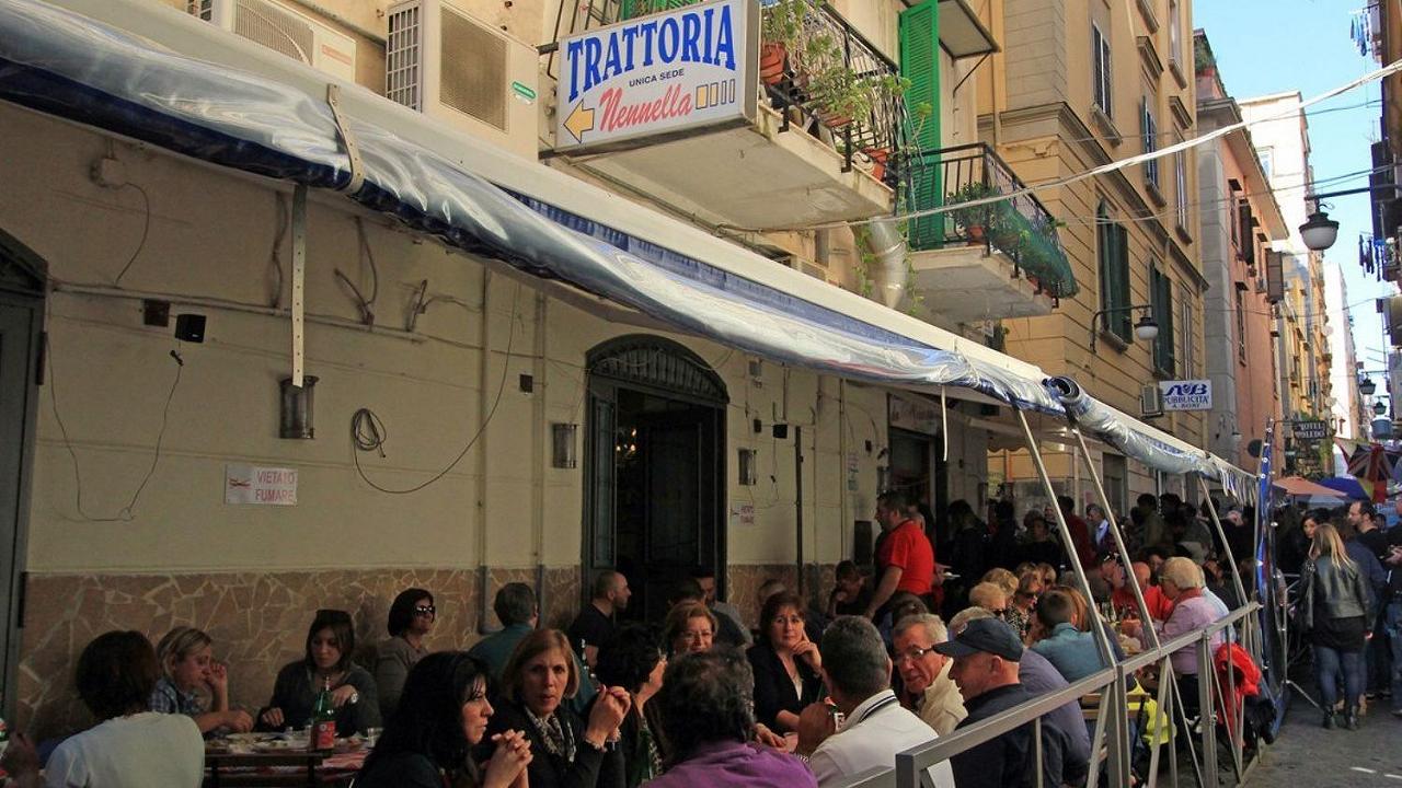 Napoli, la Trattoria Nennella si allarga con un nuovo locale in centro