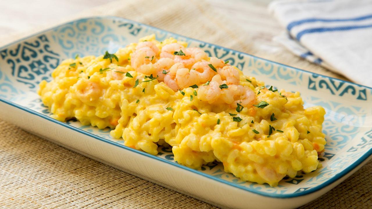 Risotto al curry con gamberi, la ricetta di un primo diverso
