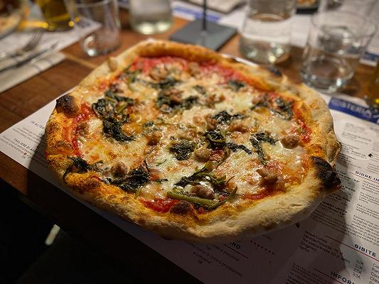 Arrigoni e Basso a La Croce, recensione: una grande pizza alla pala e ...