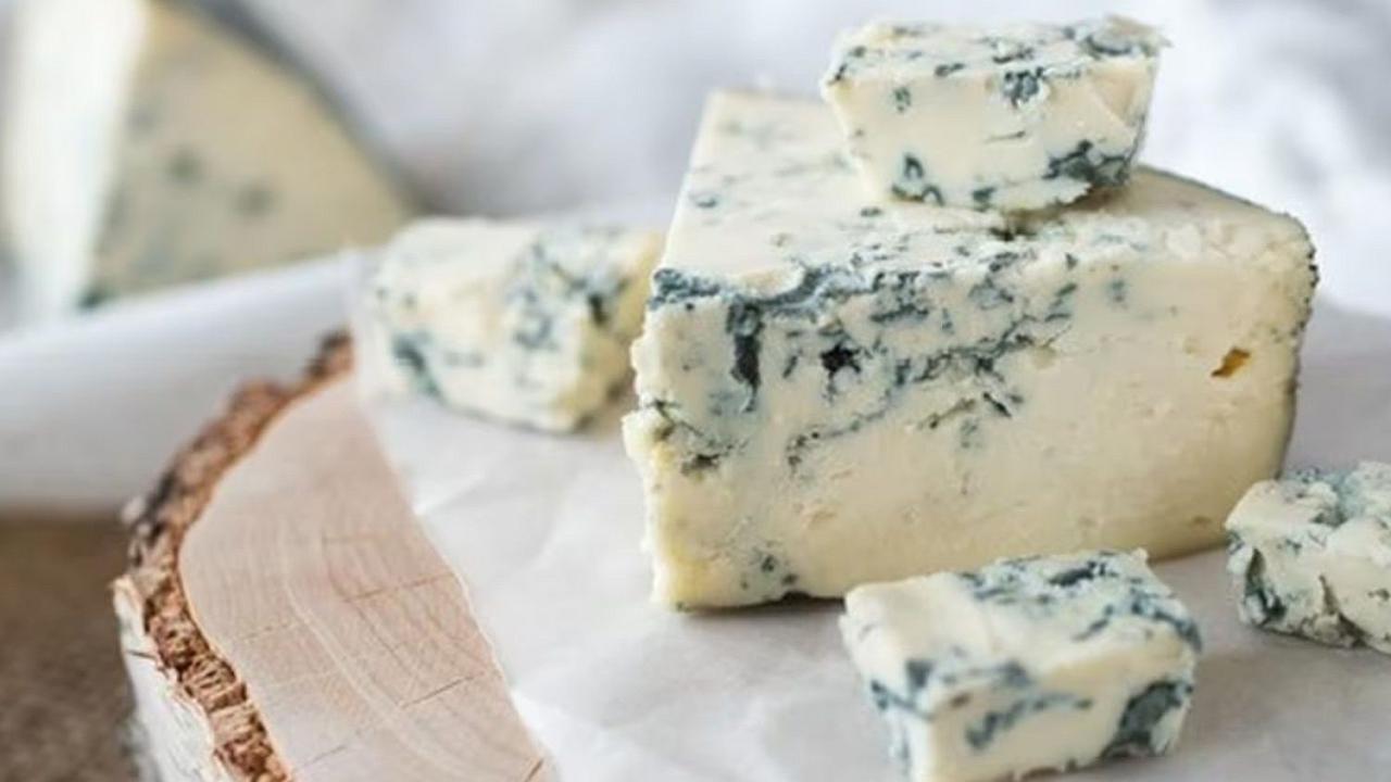 Dalla Sardegna arriva Abisso, un blue cheese prodotto con l'acqua di mare