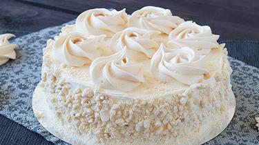 Meringata classica, la ricetta della torta soffice