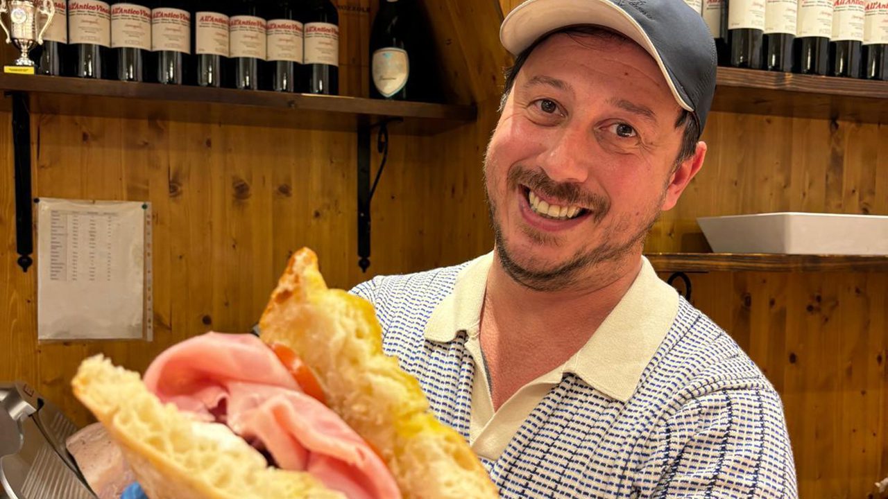 Le folle alle inaugurazioni dell’Antico Vinaio sono per i panini o per ...