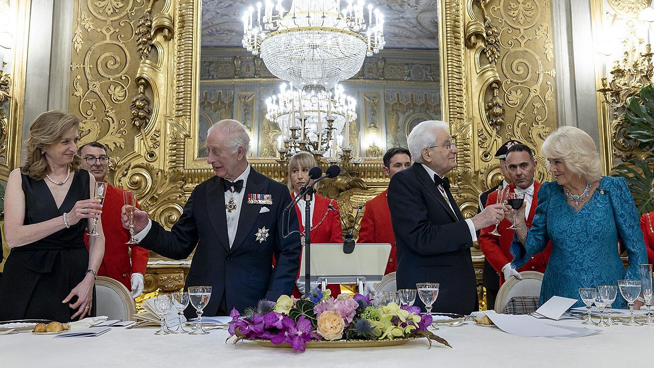 Che noia il menu della cena al Quirinale di Carlo e Camilla