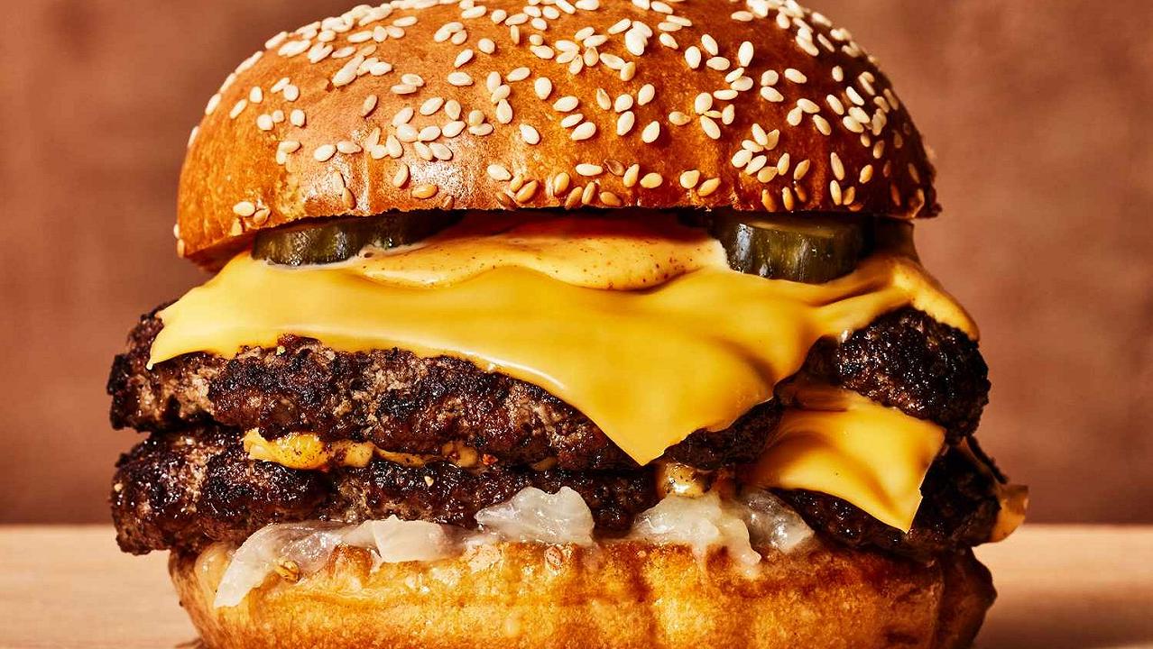 Hamburger Day: mo' ve lo buchiamo, 'sto smash burger
