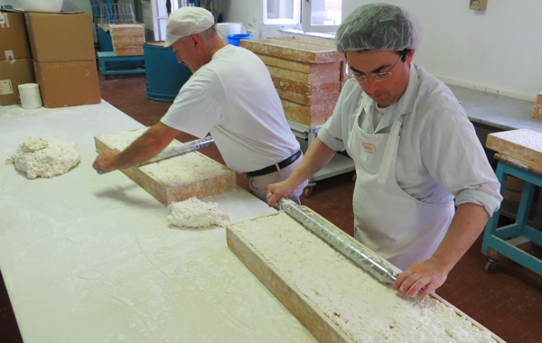 Come si fa il torrone alle nocciole